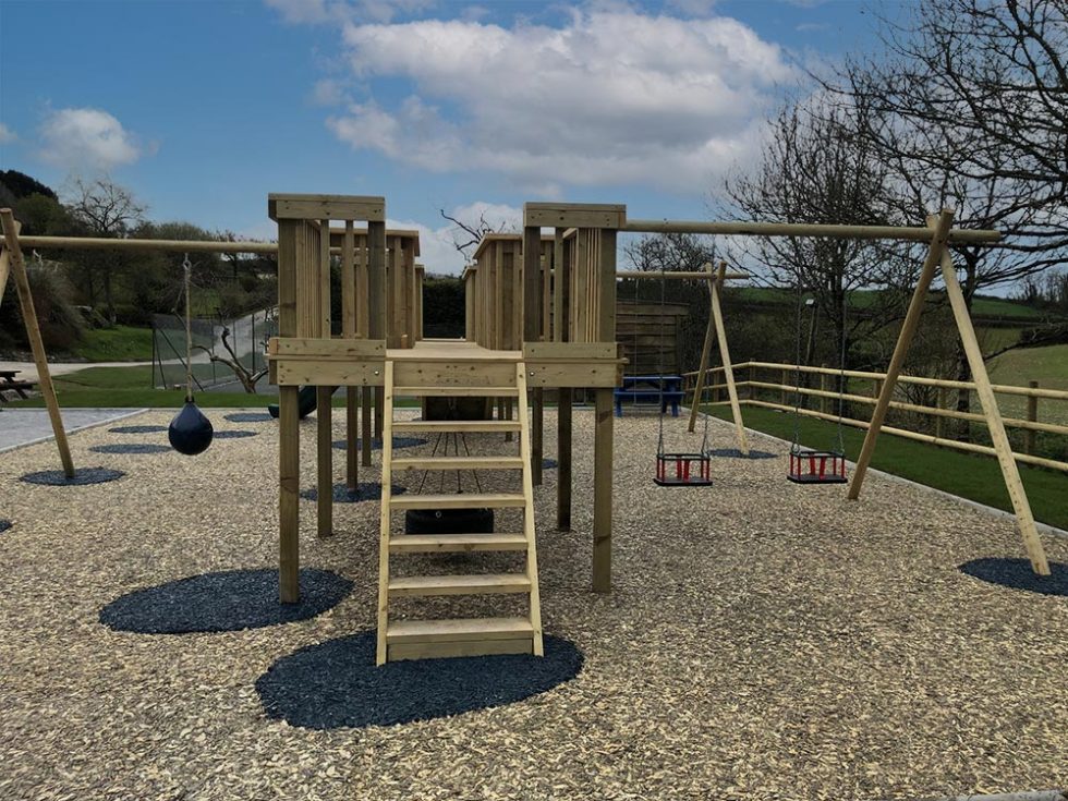 Cottages with Outdoor Play Area | Cottages With Playground