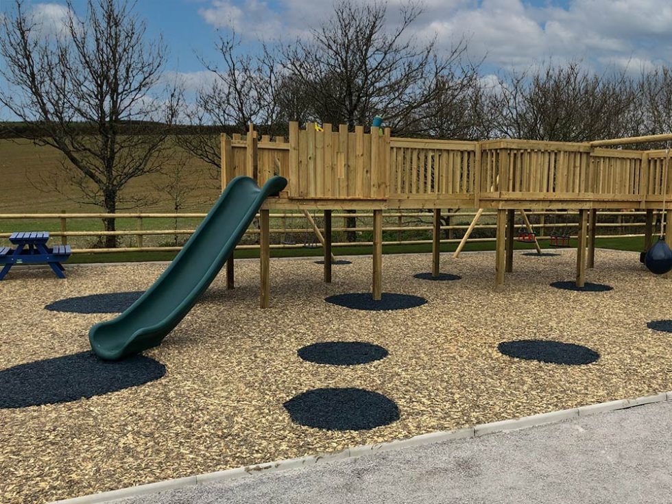 Cottages with Outdoor Play Area | Cottages With Playground